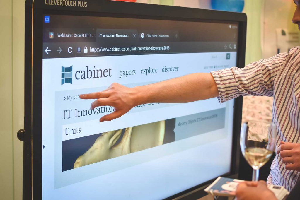 RunCoCo | How to run a community collection online